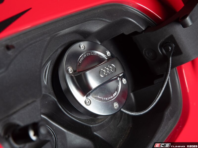 ECS News - New Bremmen R8 Style Oil & Coolant Caps