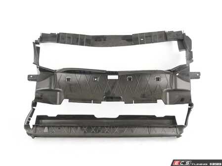 Genuine BMW - 51747459157 - Air Duct - Radiator - Racetrack (51-74-7 ...