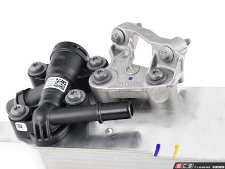 Genuine BMW - 17218607237 - TRANSMISSION OIL COO (17-21-8-607-237)