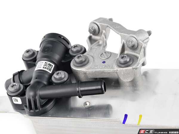 Genuine BMW - 17218607237 - TRANSMISSION OIL COO (17-21-8-607-237)