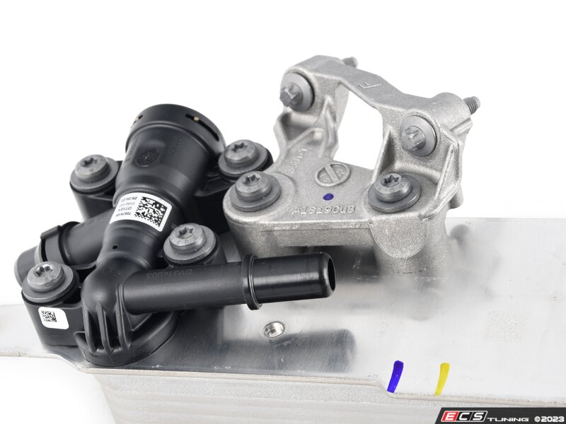 Genuine BMW - 17218607237 - TRANSMISSION OIL COO (17-21-8-607-237)