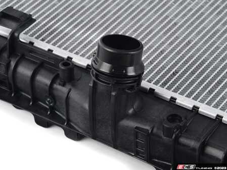 Genuine BMW - 17118743663 - BMw Radiator (17-11-8-743-663)