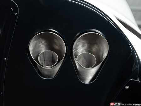 ECS - 039582LA01-01KT - MK7 Golf R Functional Aerodynamic Rear Diffuser Kit