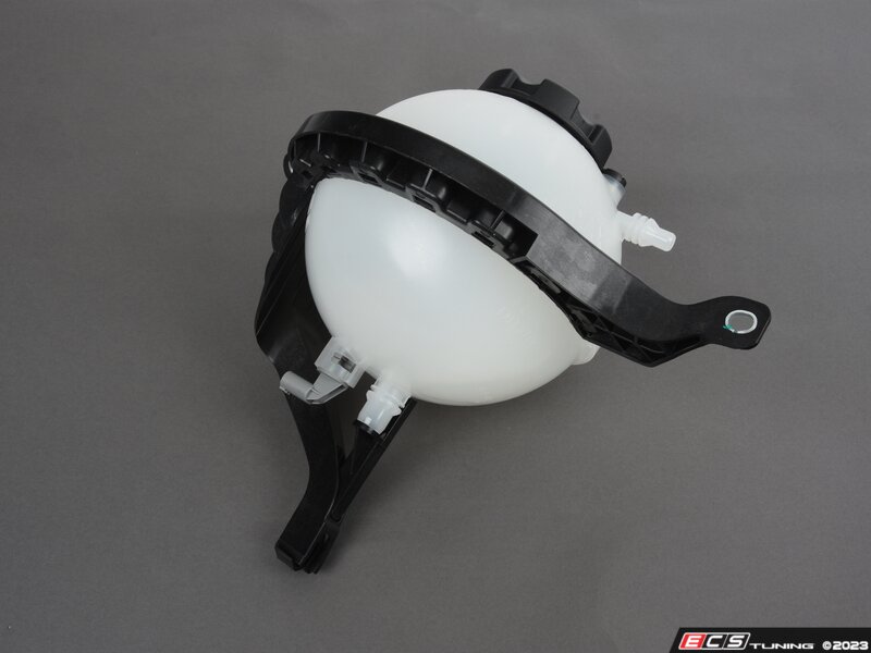 Hamburg Tech - 17138614293 - Coolant Expansion Tank With Level Sensor