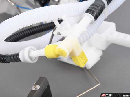 URO - 16147163296 - Fuel Filter/Fuel Pressure Regulator Repair Kit