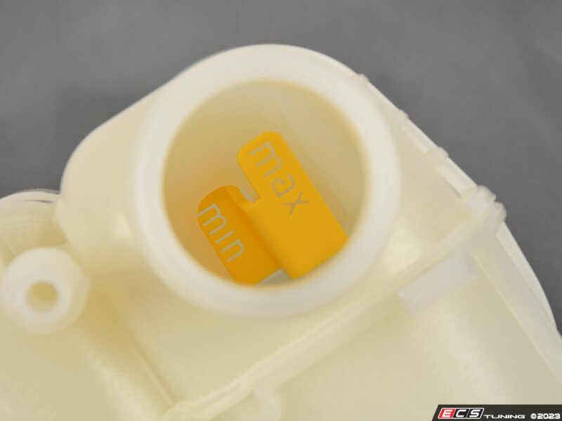 Genuine BMW - 17137617362 - Expansion Tank (17-13-7-617-362)