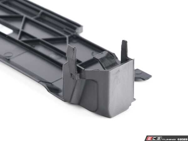 Genuine BMW - 17118666836 - Cover - Top (17-11-8-666-836)