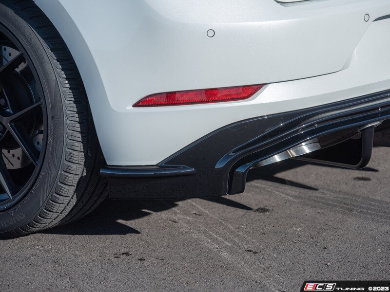 ECS - 039591LA01-01KT - MK7.5 Golf R Functional Aerodynamic Rear ...