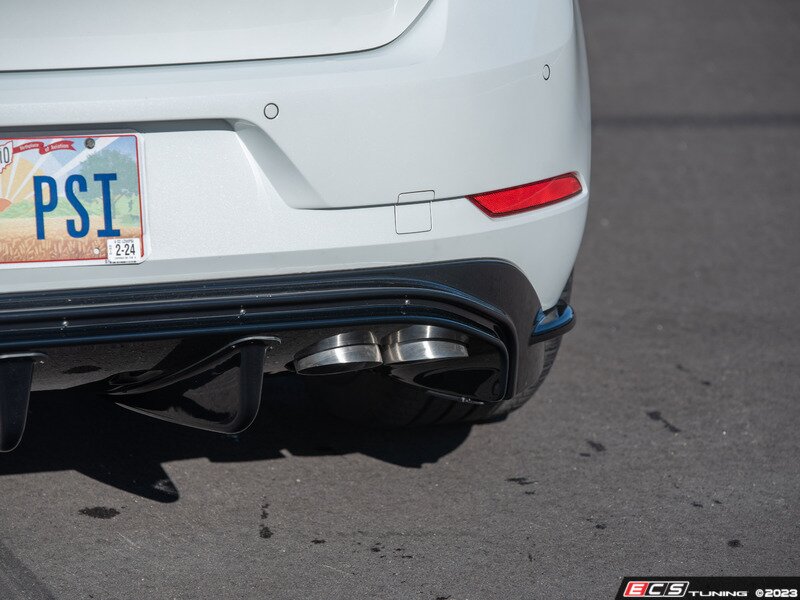 ECS - 039591LA01-01KT - MK7.5 Golf R Functional Aerodynamic Rear ...