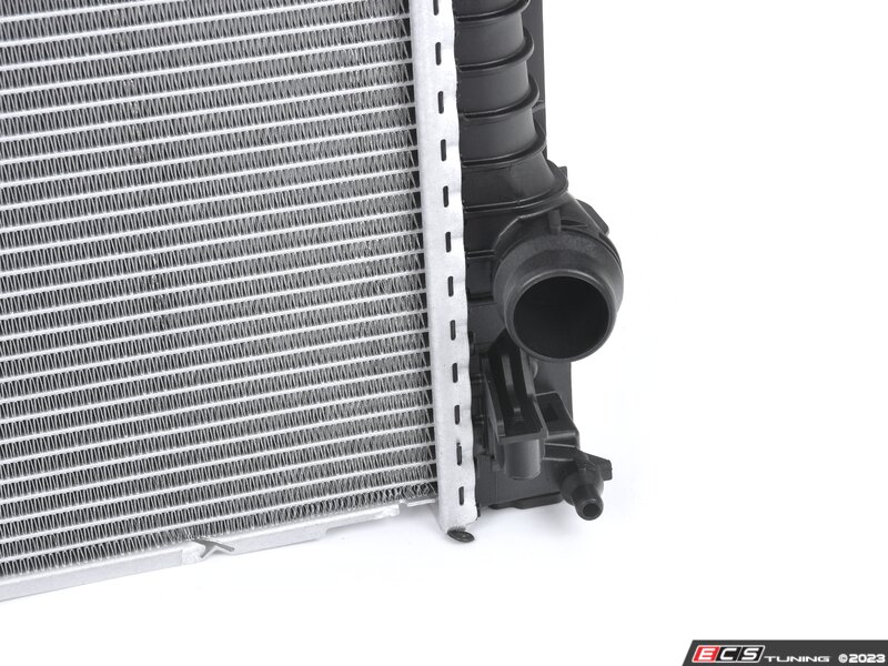 Genuine BMW - 17119797807 - Radiator (17-11-9-797-807)