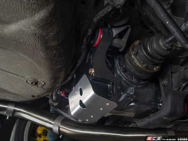 Turner Motorsport - 049424LA - E36 Reinforced Billet Differential Cover ...