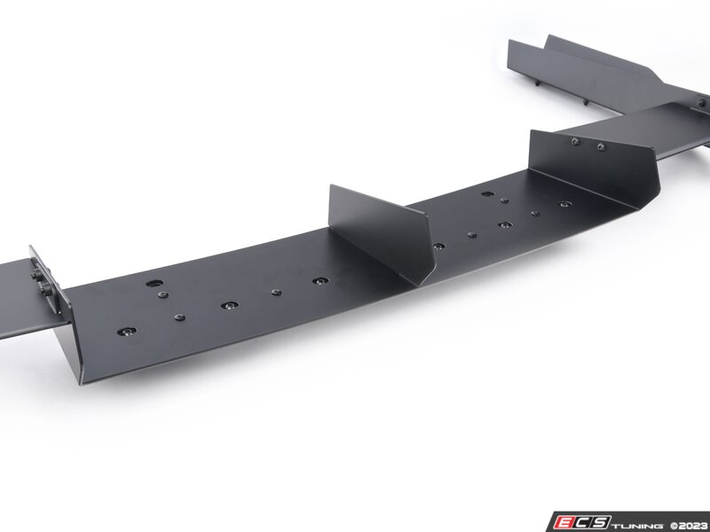 ECS - 047602la01KT - E36 M3 Street Flow Rear Diffuser