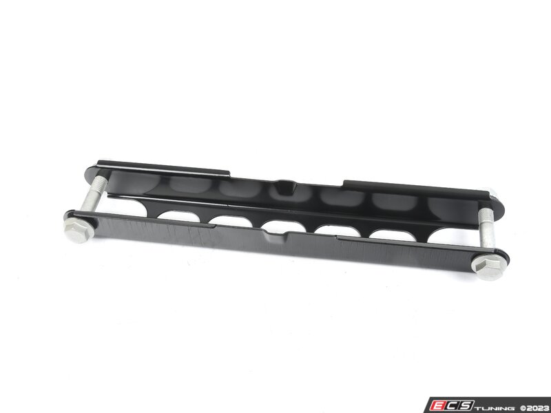 URO - 33322406291 - Rear Trailing Arm - Priced Each