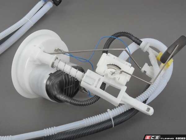 URO - 16117163295 - Fuel Tank Sending Unit And Fuel Filter Assembly