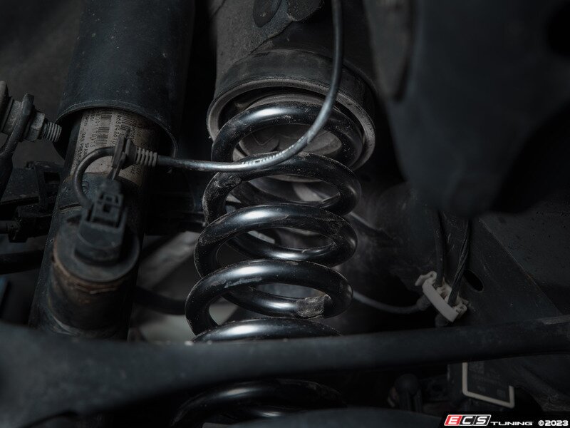 ECS - 051070LA01 - F30/F32 RWD Lowering Springs