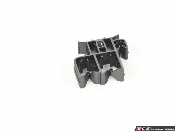 Genuine BMW - 16137385411 - CLIP (16-13-7-385-411)