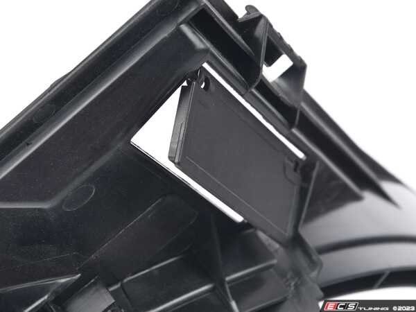 Genuine BMW - 17427953261 - Fan Shroud - 850W (17-42-7-953-261)