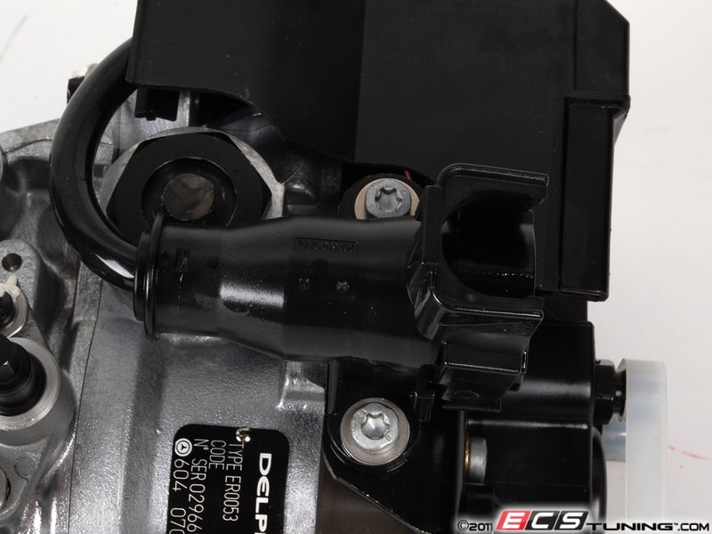 Genuine Mercedes Benz - 6040700201 - Injection Pump