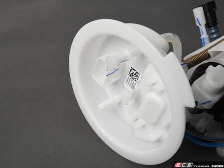 Genuine BMW - 16117300463 - Fuel Pump (16-11-7-300-463)
