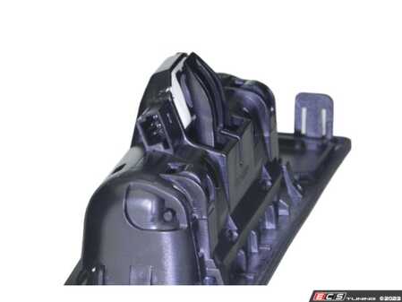 URO - 51247463161 - Trunk Lid Release Button