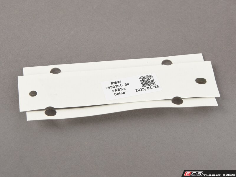 Genuine BMW - 51147430761 - Model Emblem - Luxury Line (51-14-7-430-761)