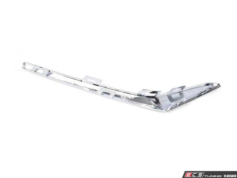 Genuine BMW - 51117471522 - MOULDING UPPER RIGHT (51-11-7-471-522)