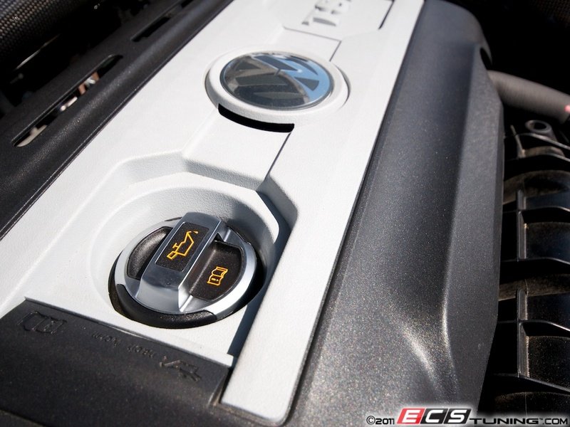 ECS News - R8 Oil And Coolant Caps