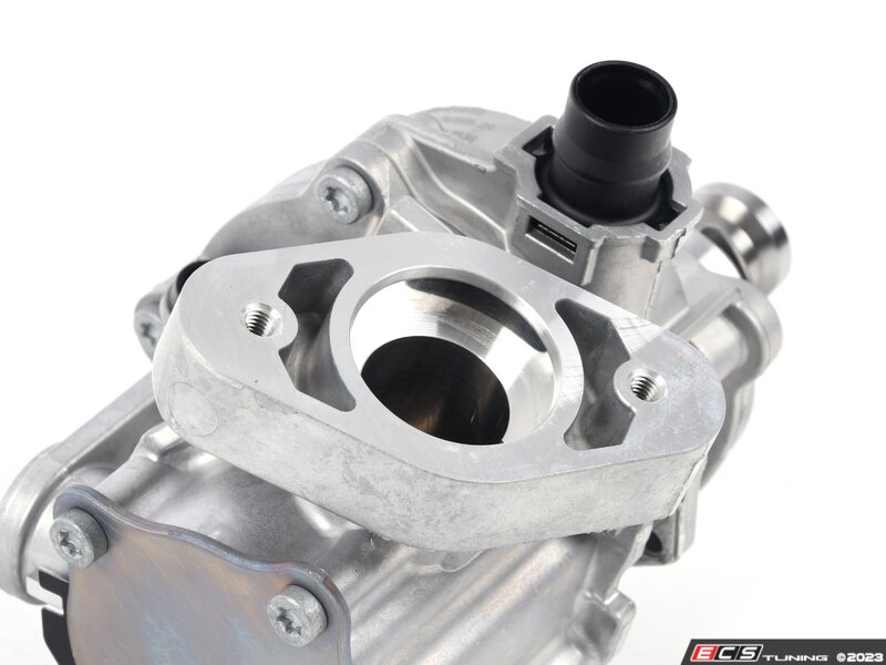 Genuine BMW - 11667611115 - VACUUM PUMP (11-66-7-611-115)