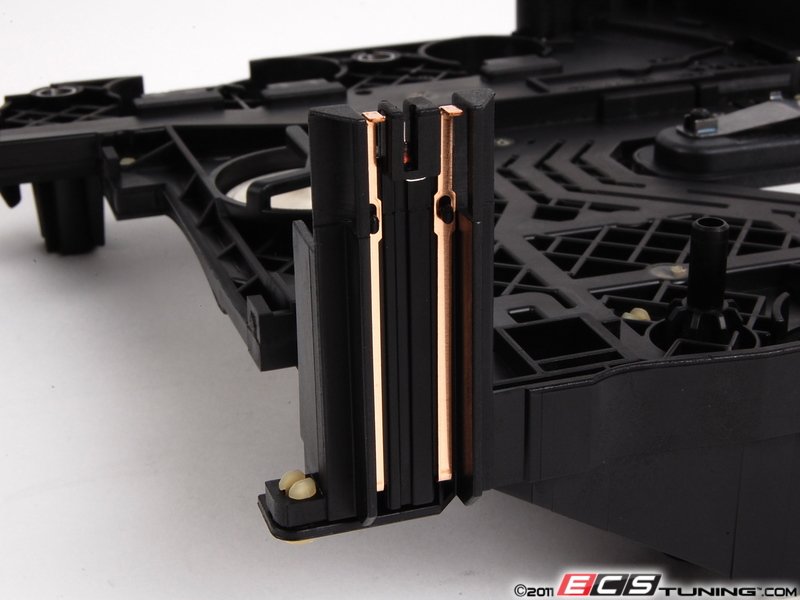 ECS News - Mercedes-Benz W203 Trans Valve Body Electrical Plate