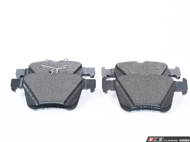 Genuine Volkswagen Audi - 5Q0698451AD - BRK LINING (5Q0 698 451 AD)