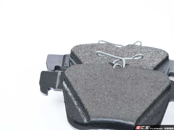 Genuine Volkswagen Audi - 5Q0698451AD - BRK LINING (5Q0 698 451 AD)