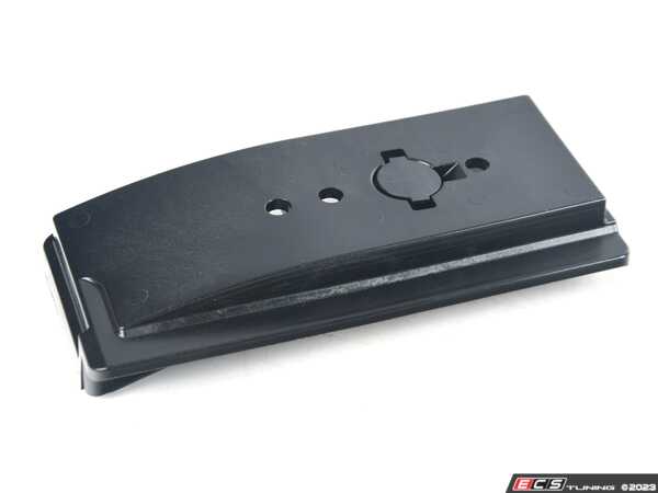 Genuine Volkswagen Audi - 8W0804648 - UNDERRUN (8W0 804 648)