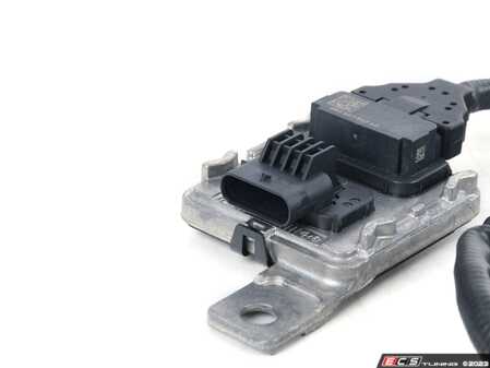 Genuine Volkswagen Audi - 8R0907807AD - SENSOR (8R0 907 807 AD)