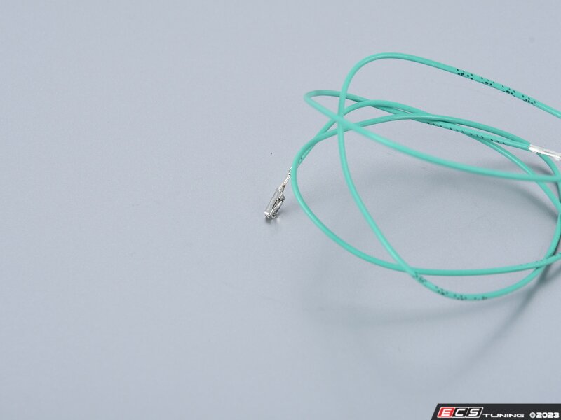 Genuine BMW - 61130056962 - CONTACT BUSHING MQS WITH CAB (61-13-0-056-962)