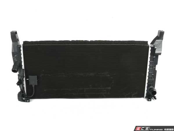 Genuine BMW - 17117617638 - Radiator (17-11-7-617-638)