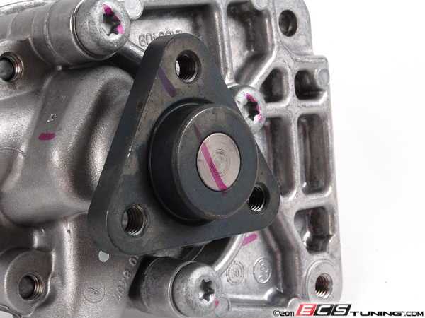 Genuine BMW - 32416760034 - Power Steering Pump - LF-20 (32-41-6-760-034)