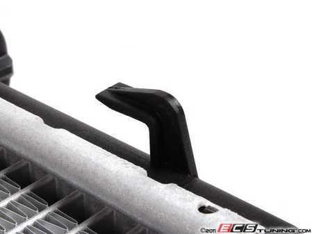 Genuine BMW - 17119071518 - Radiator (17-11-9-071-518)