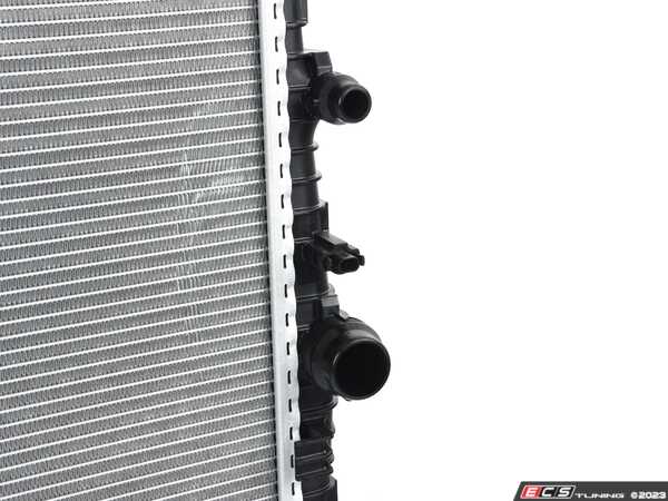 Genuine BMW - 17115A5C822 - Radiator - BMW G05 X5, G06 X6, G07 X7 (17 ...