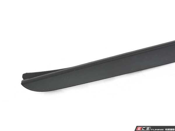 Genuine BMW - 51317462206 - Windshield trim - right (51-31-7-462-206)