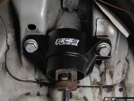 ECS - 049313LA01KT - Heavy Duty Rubber Rear Shock Mount Kit With ...