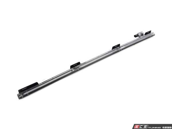 Genuine Mercedes Benz - 1679066402 - ENTRANCE LIGHT