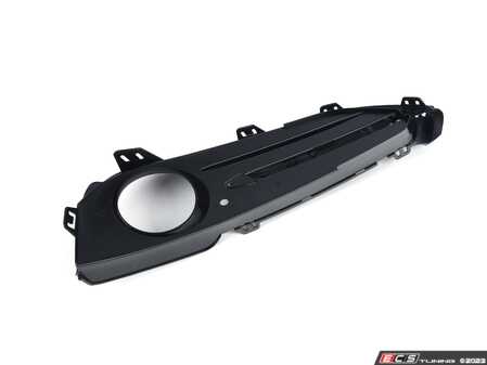Genuine BMW - 51117452300 - CLOSED GRID, RIGHT (51-11-7-452-300)