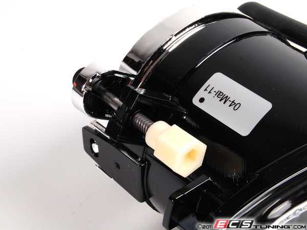 Genuine BMW - 63172228614 - Fog Lamp Assembly With Fluted Lens - Right ...