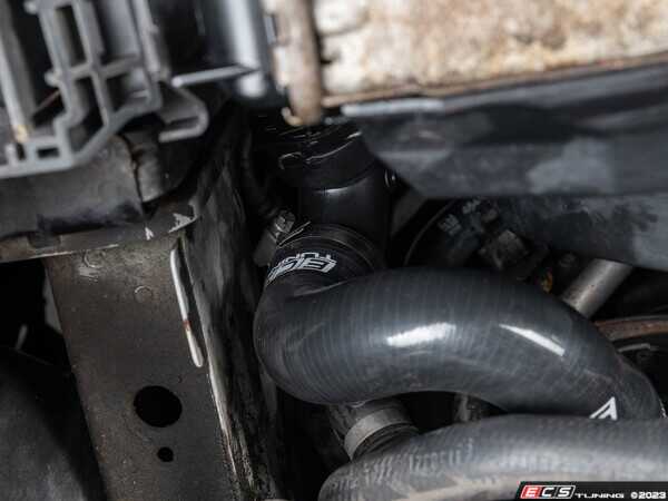 ECS - 008641LA03 - N52 Exact-Fit Silicone Radiator Hoses