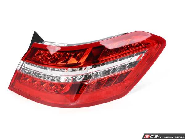 Genuine Mercedes Benz - 212906065864 - REAR LAMP