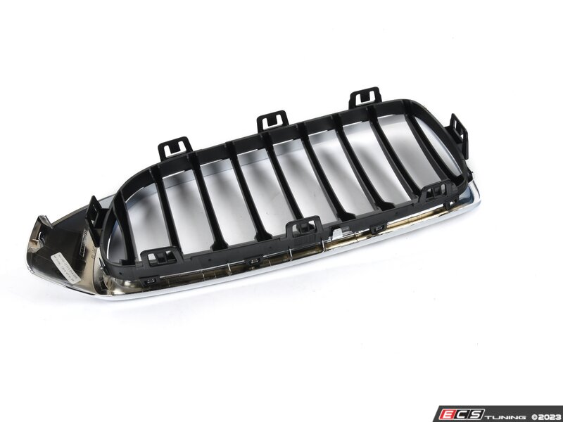 Genuine BMW - 51135A3D026 - Sport Front Grille - Right (51-13-5-A3D-026)
