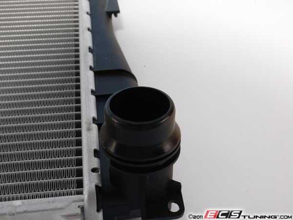 Genuine BMW - 17119071519 - E46 Z4 Radiator - Automatic (17-11-9-071-519)