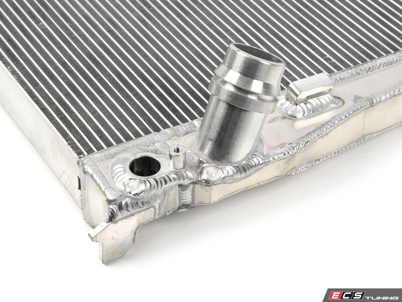 DO88 - WC370 - D088 BMW Radiator - E9X E82 E89