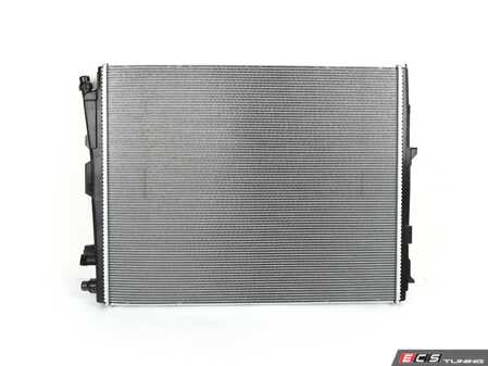 Genuine BMW - 17118666811 - Radiator (17-11-8-666-811)