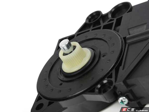 URO - 67626927025 - Window Motor - Rear Left